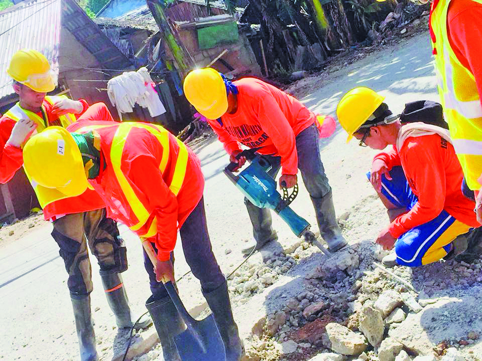 Boracay clearing ops fast-tracked