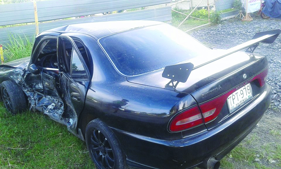 Four cops hurt in Roxas crash