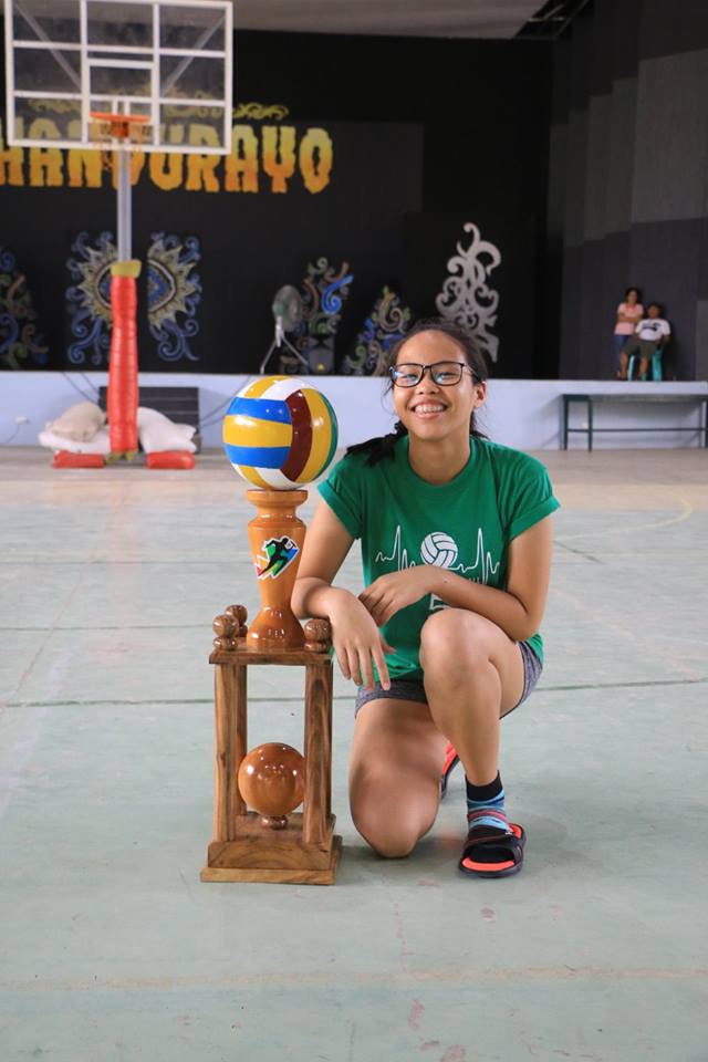 Tay Tung taking in Trinity spiker