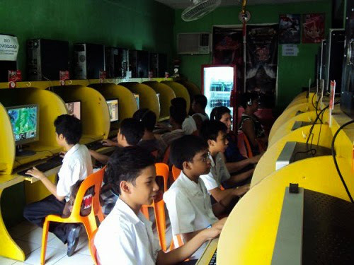 Bacolod students banned from computer shops during school hours, nighttime