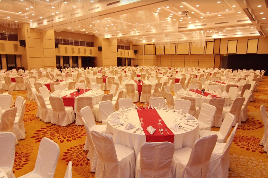 Grand Xing Imperial Hotel is high-end but not too niche