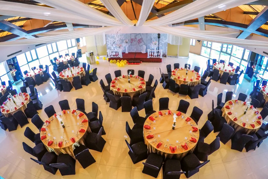 Grand Xing Imperial Hotel is high-end but not too niche