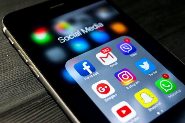 How to declutter your social media