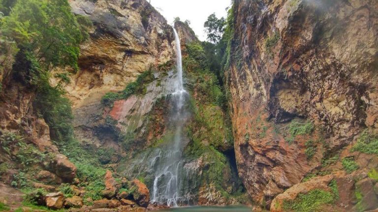 Road to Binalbagan falls under construction