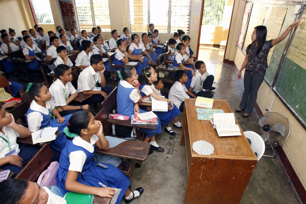Bacolod SP to Congress, DepEd: ‘Review K-12 program’