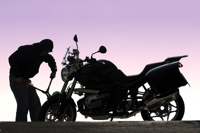 Motorcycle stolen in Alijis