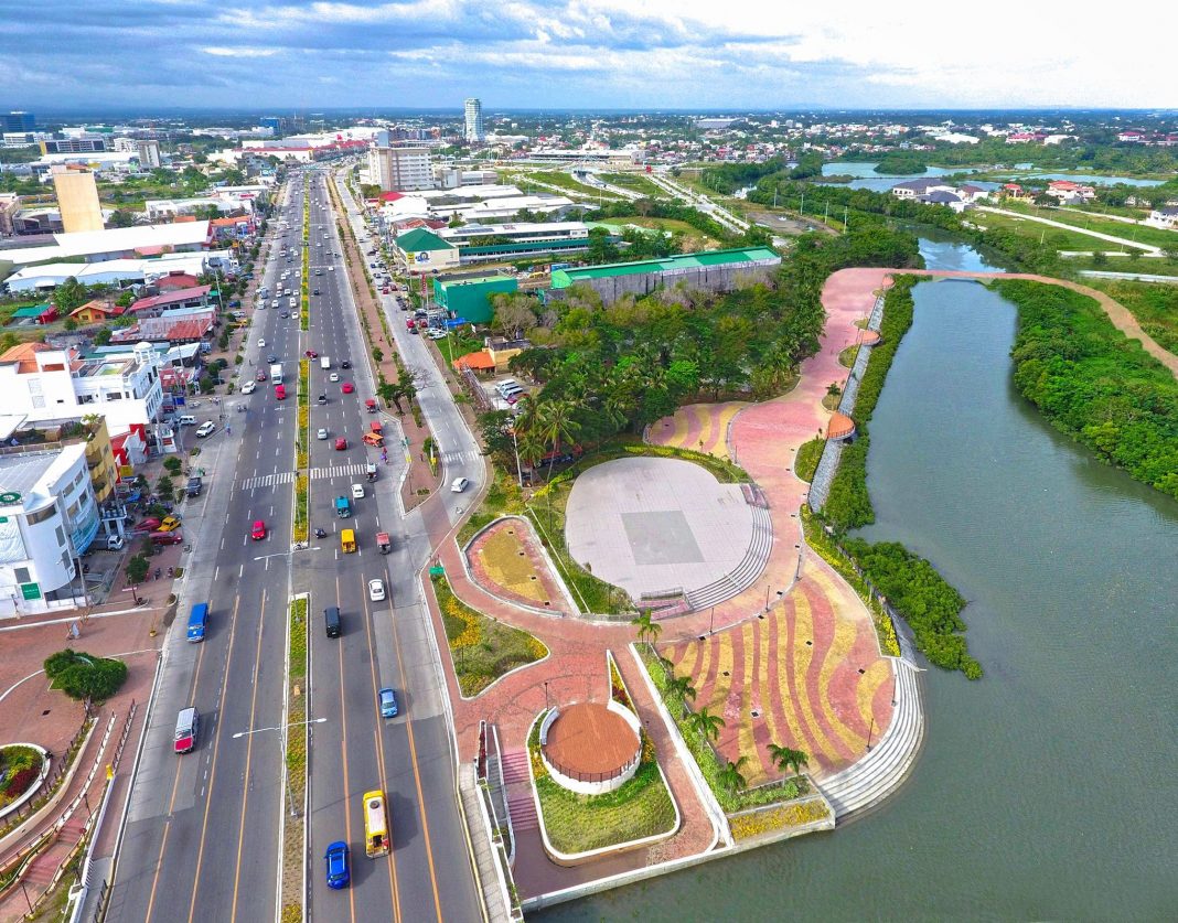 3 more phases of Iloilo River esplanade up for completion