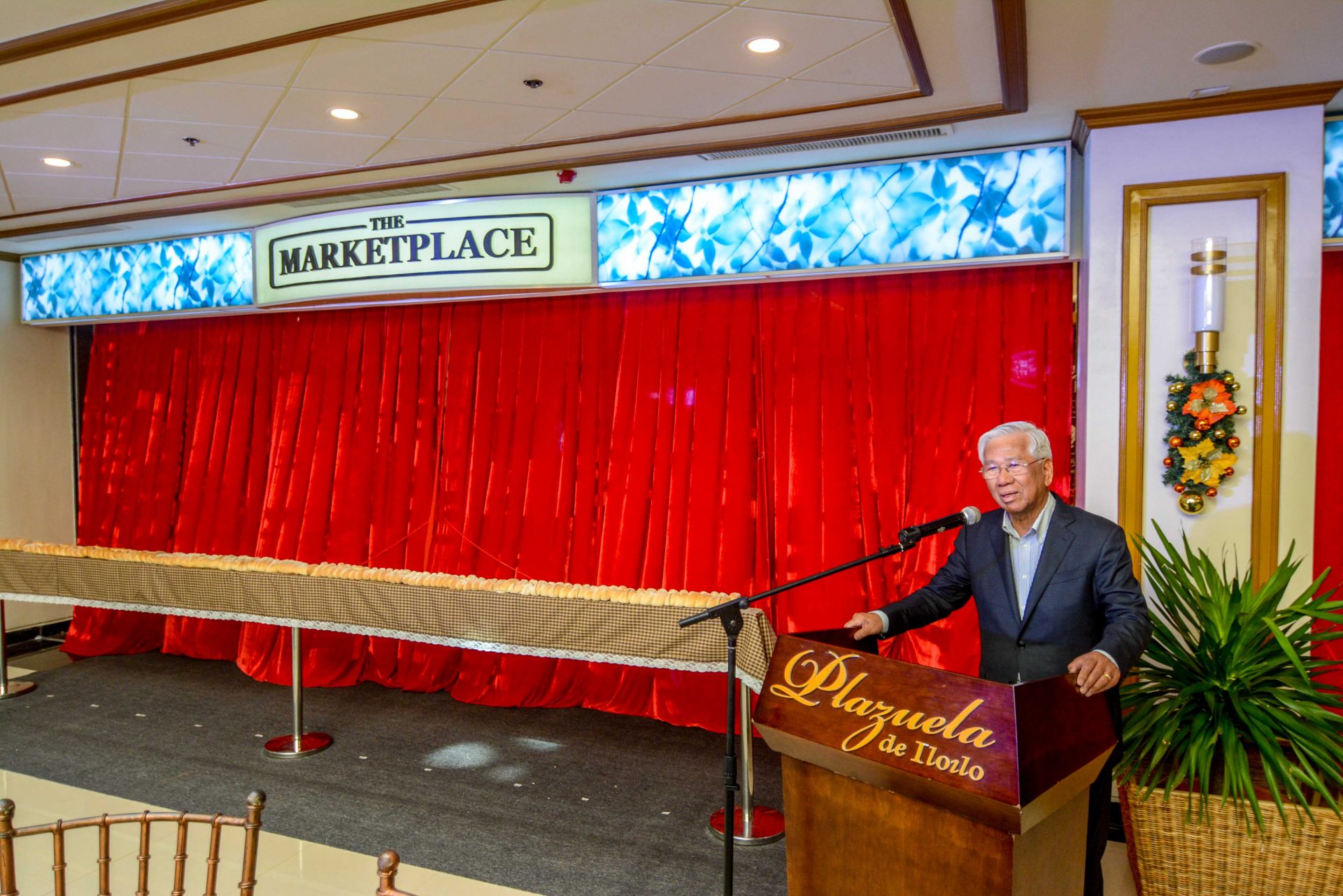 An urbane shopping experience