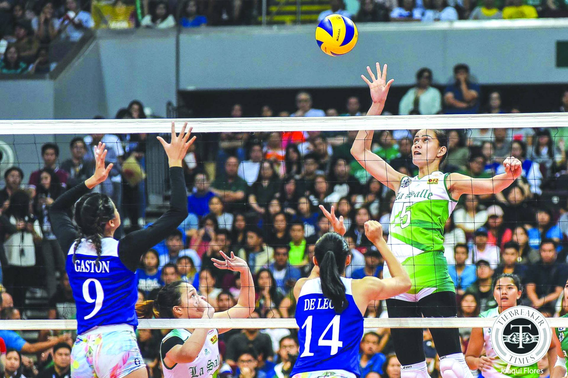 Lady Spikers repulse Lady Eagles in UAAP