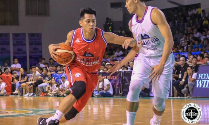 Mocon lifts newcomers past juniors in PBA All-Stars