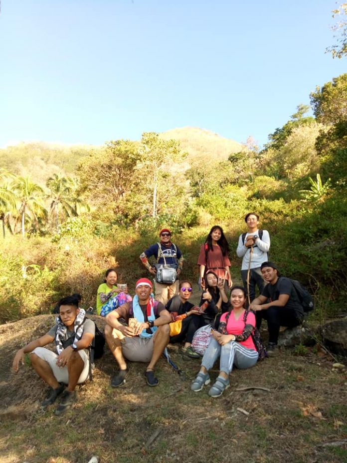 Hiking Mt. Napulak: 10 tips in conquering the Igbaras Mountain with friends