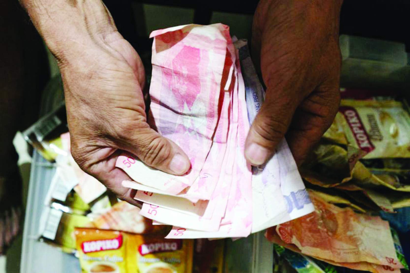 BSP warns Pinoys not to deface peso notes and coins