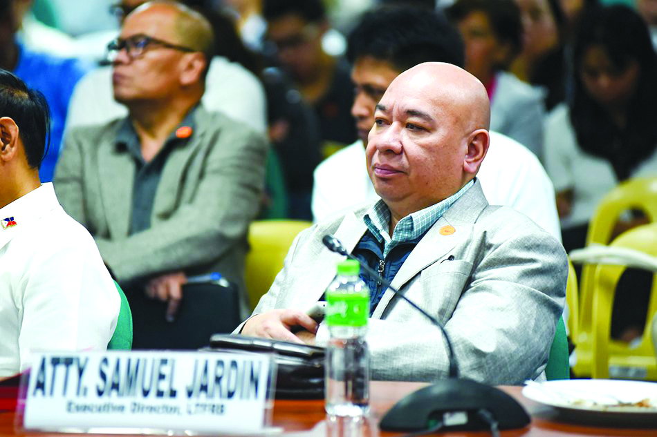 LTFRB exec suspended over ‘P4.8-million bribe’