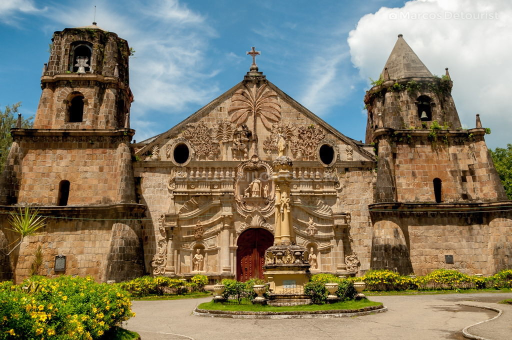 Check out Iloilo’s iconic churches