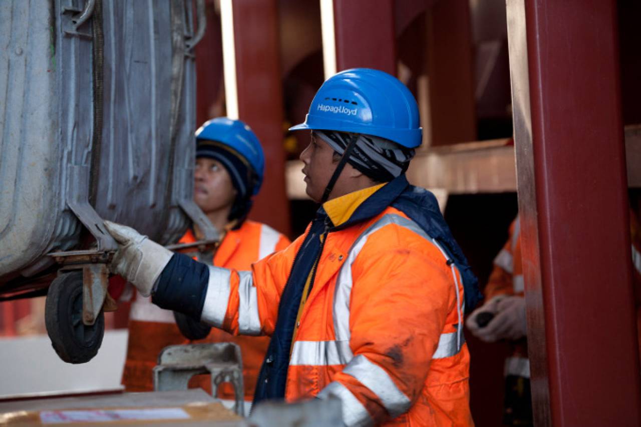 50,000 Pinoy seafarers saved by EC ruling – Ople