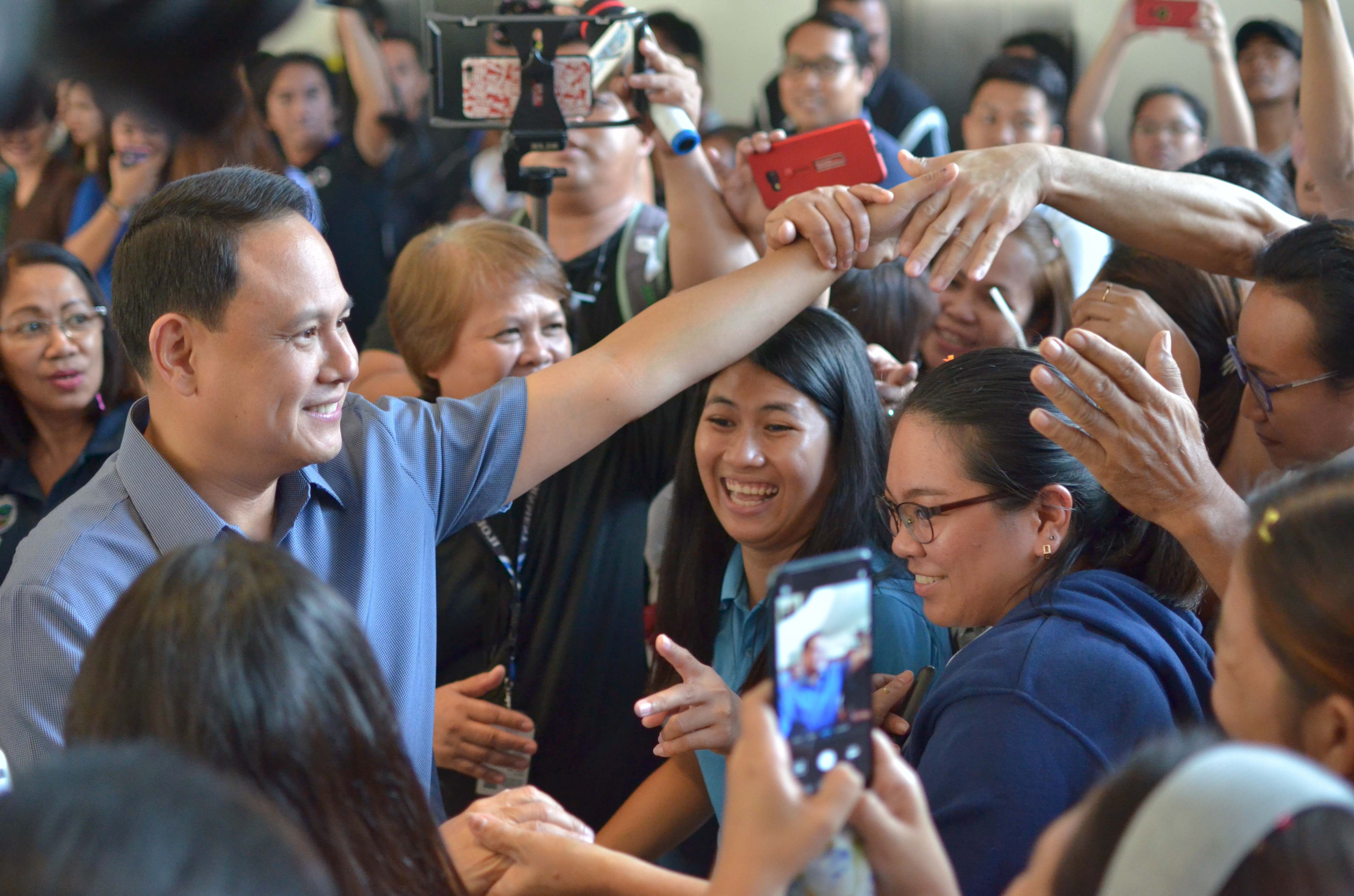 Ilonggo SC Associate Justice to swear in Guv-elect Toto