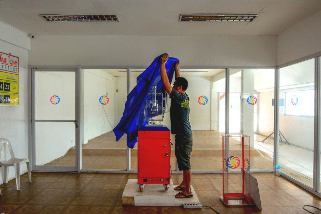 STL AGENTS: ‘HELP US’