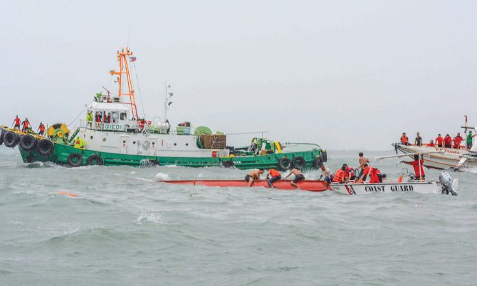 SEA TRAGEDY: 3 boats capsize off Iloilo Strait