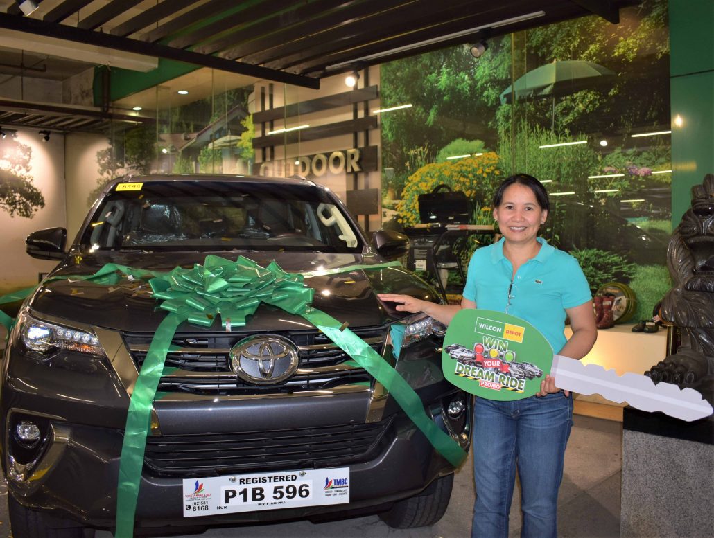Wilcon awards Toyota Fortuner to Win Your Dream Ride promo winners