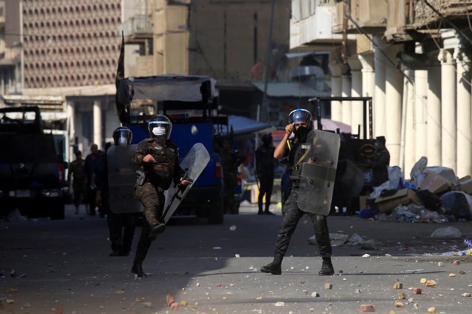 Iraqi forces kill 10 protesters