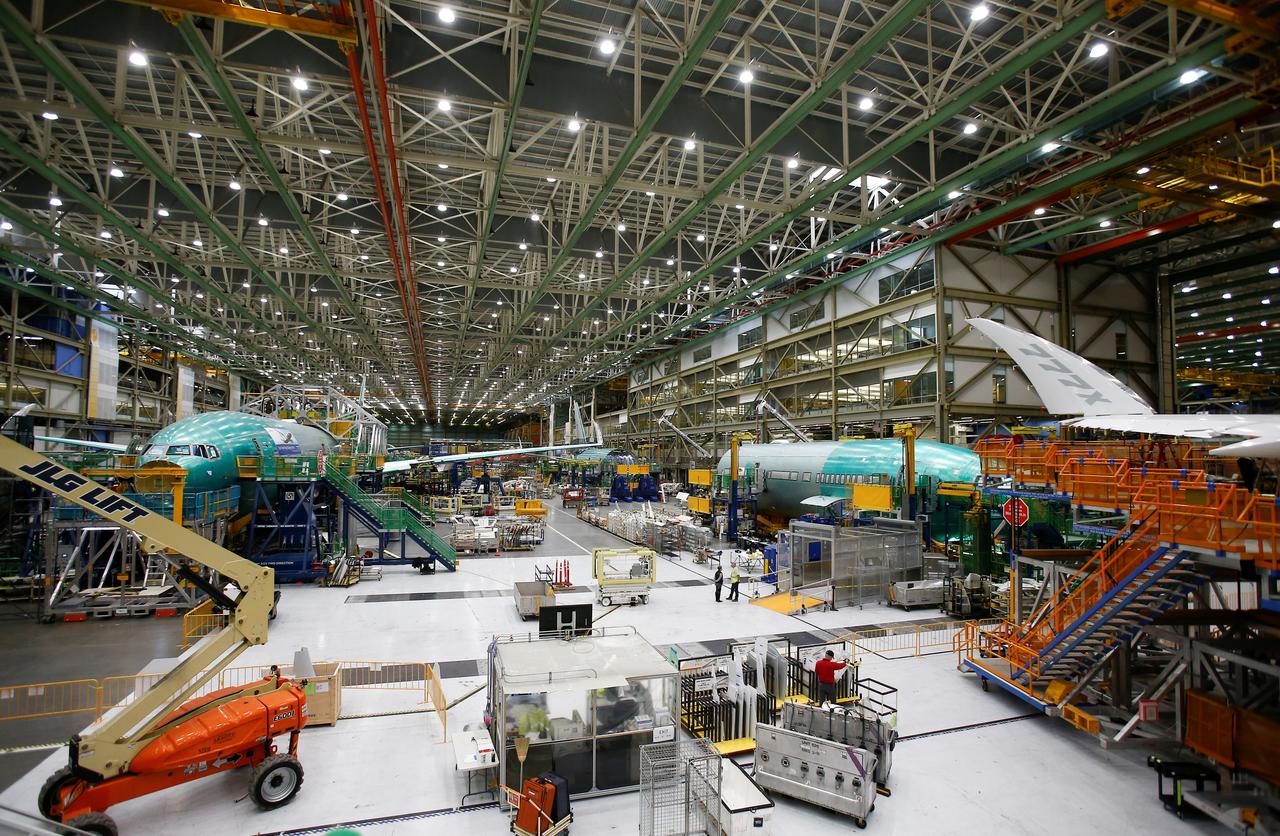Fuselage of new Boeing 777X ruptured in pressure tests