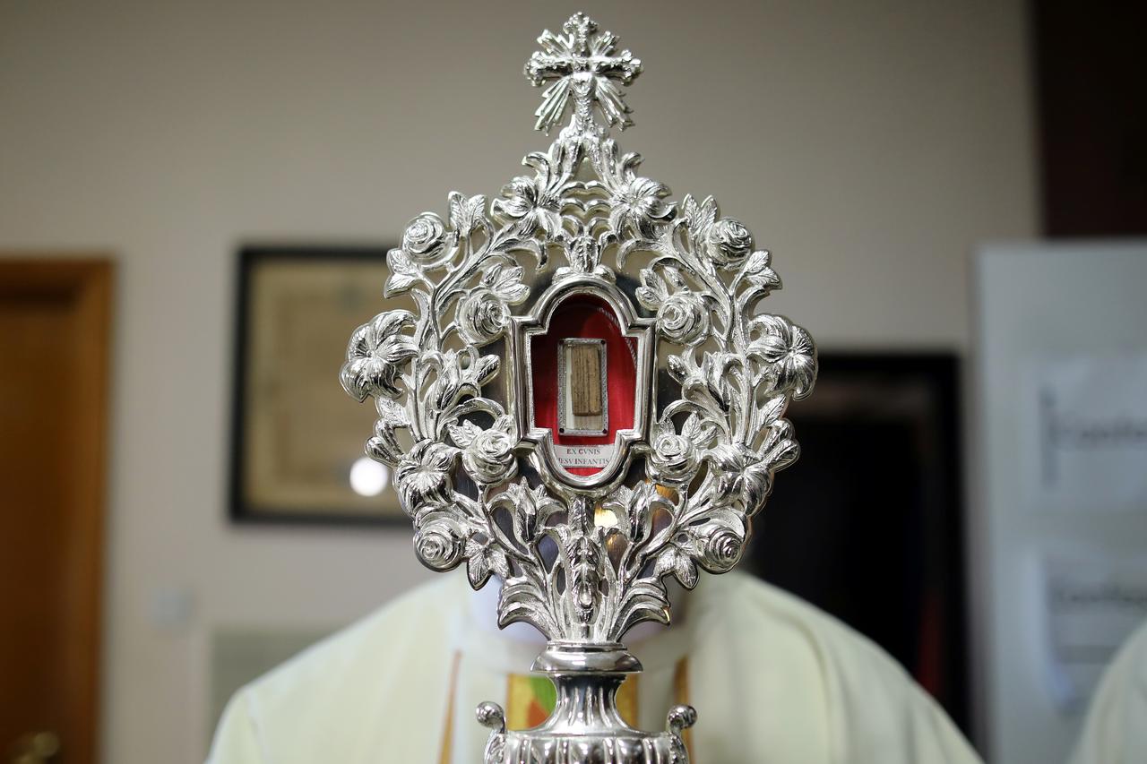 Vatican to return ‘Jesus manger’ relic to Bethlehem