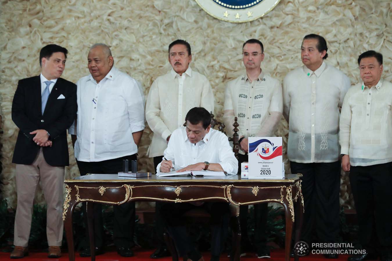 Duterte signs P4.1-trillion 2020 budget into law