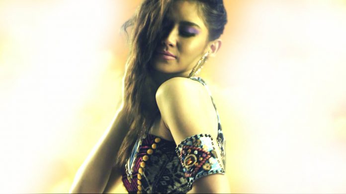 Sarah G lights Billboard with ‘Tala’