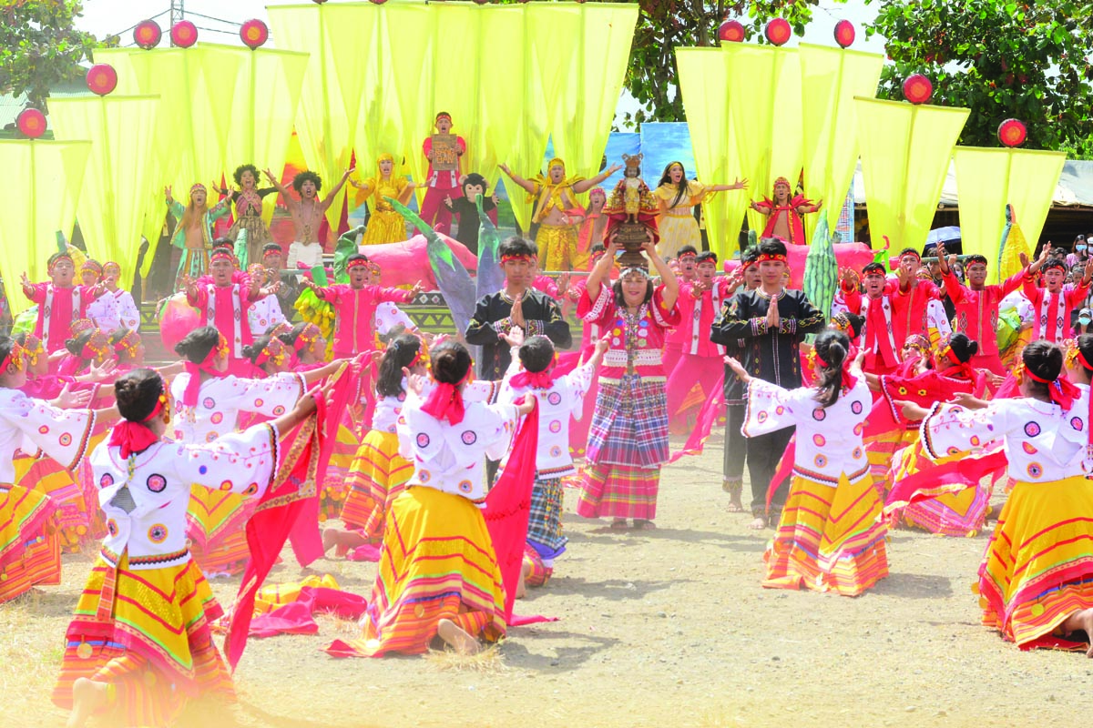 Hirinugyaw-Suguidanonay Festival of Calinog: An ingenious fusion of ...