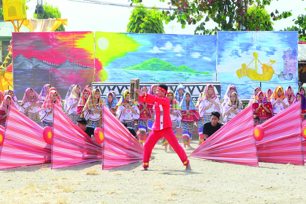 Hirinugyaw-Suguidanonay Festival of Calinog: An ingenious fusion of ...