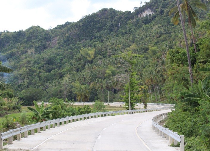 DPWH improves roads to tourism destinations in Negros Occidental