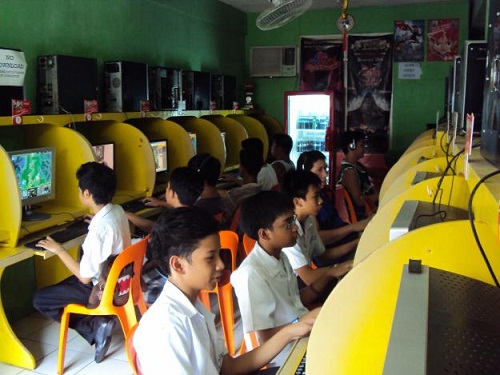 Sagay mayor bans students from internet shops amid virus threat