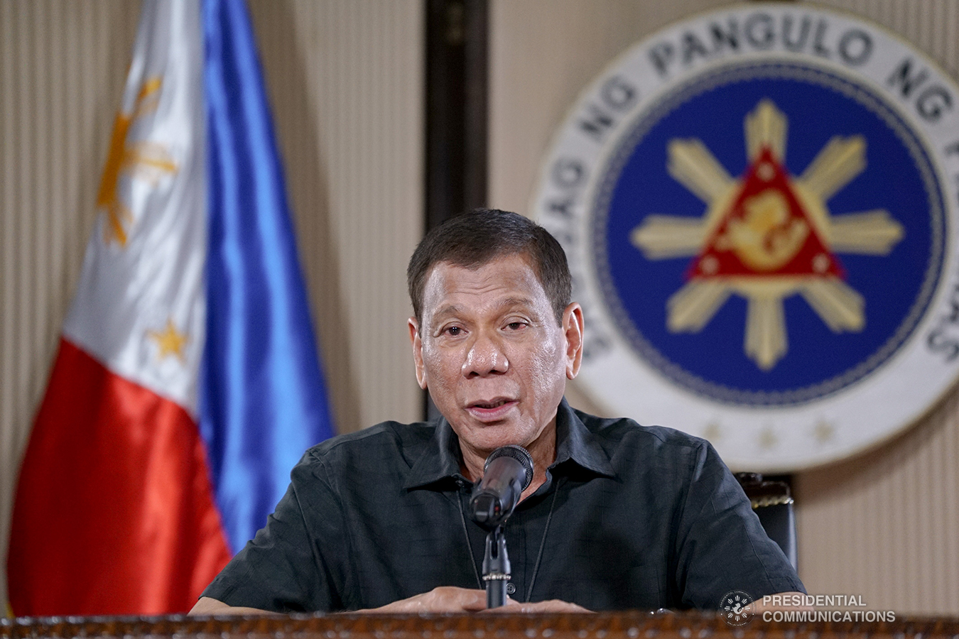 Duterte bares P200-billion aid plan for poor families