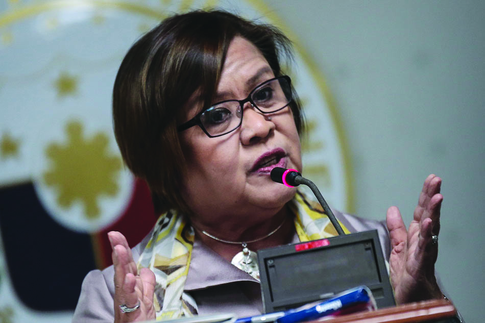 De Lima alarmed over PDEA’s use of Facebook to get tips vs drug suspects