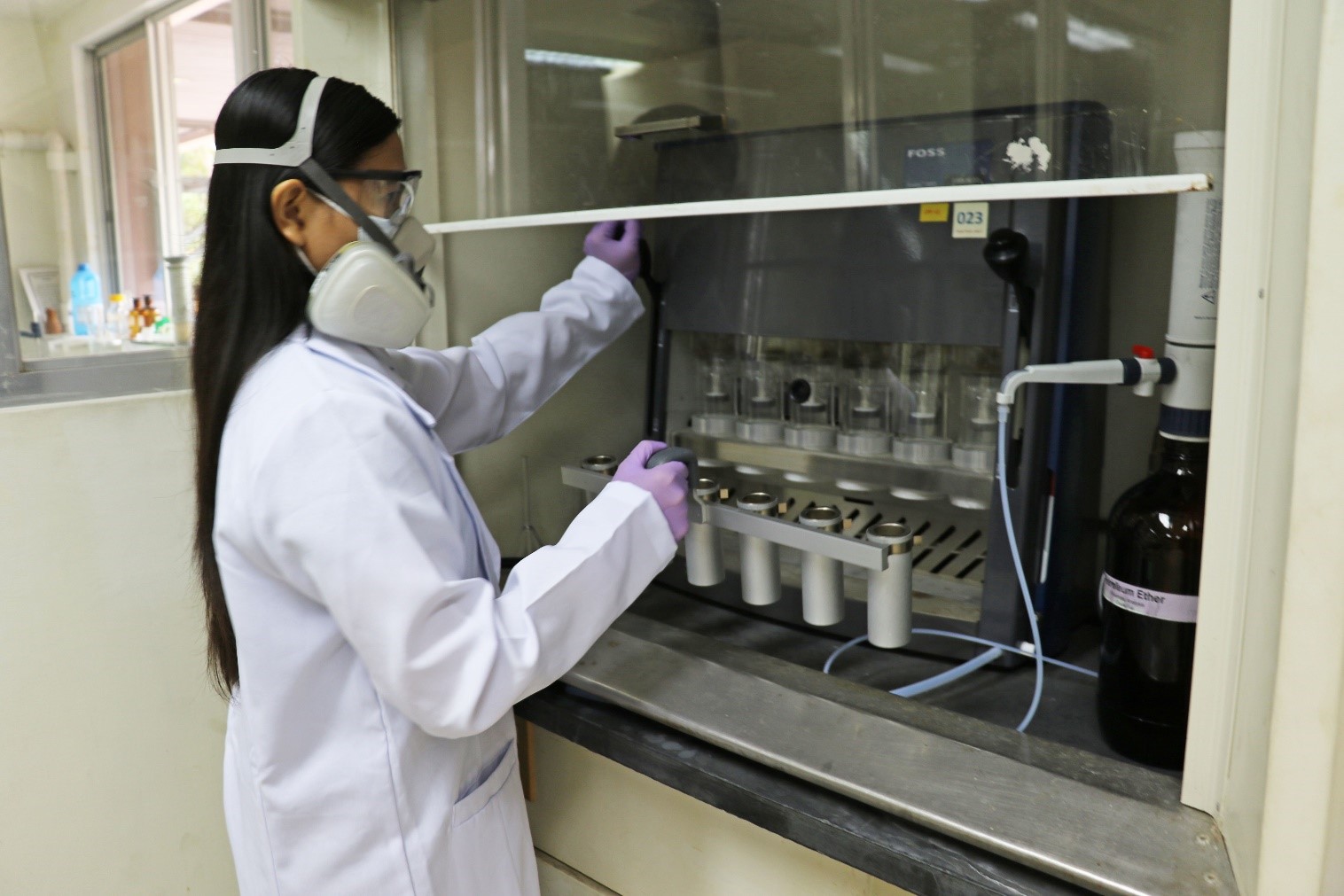 Fisheries center renews call for students to do research; use labs ...