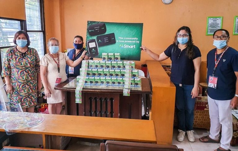 More Cebu schools are now powered by Smart