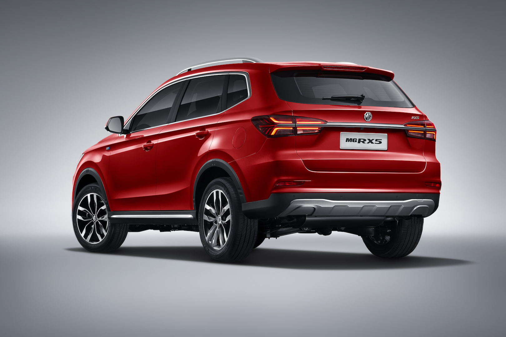 HEAD: The MG RX5: SMART, SOPHISTICATED, STYLISH