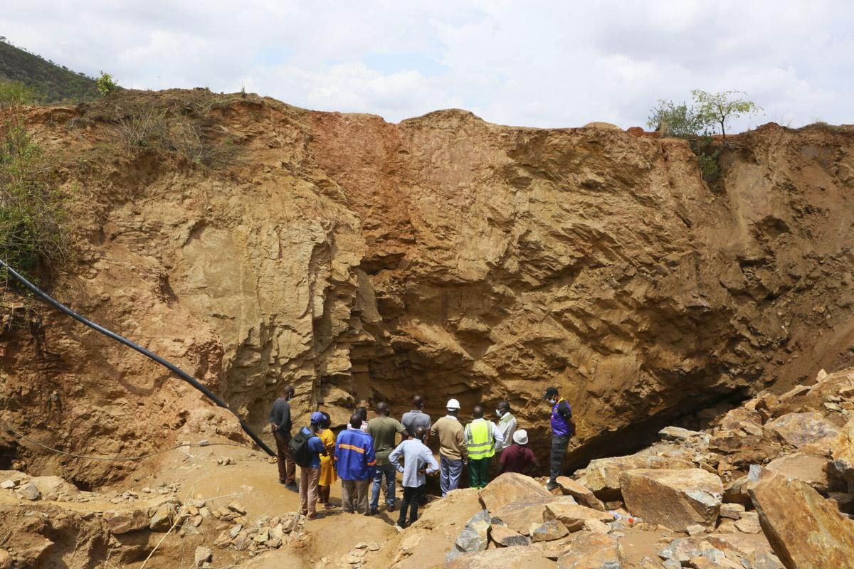Body recovered 5 days after Zimbabwe mine collapse