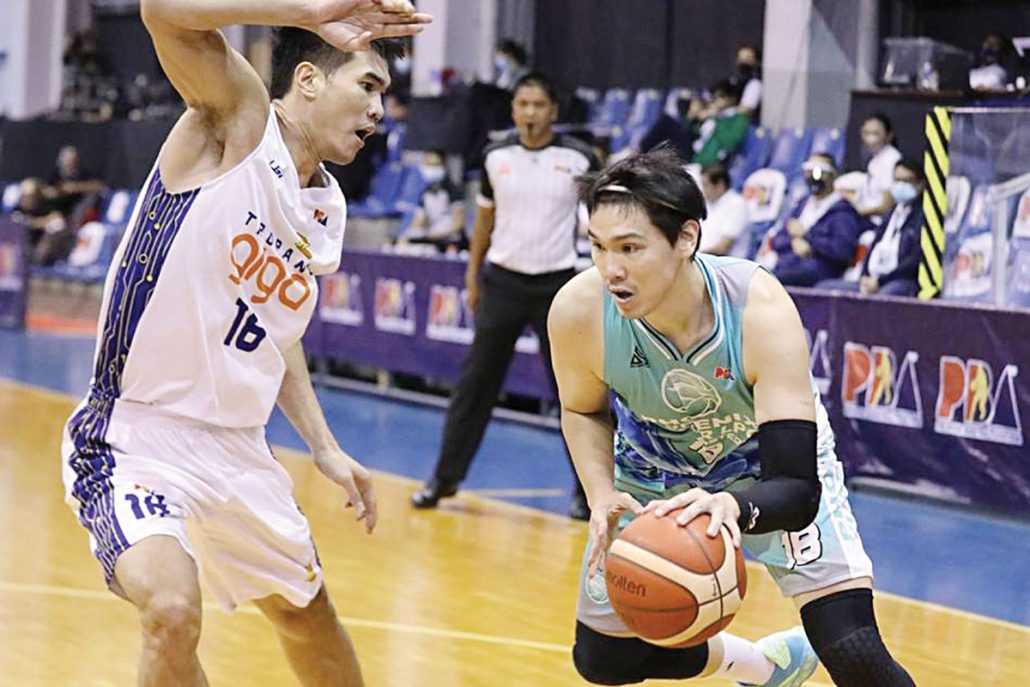 Bacolodnon Justin Chua cited for PBA bubble conference defense