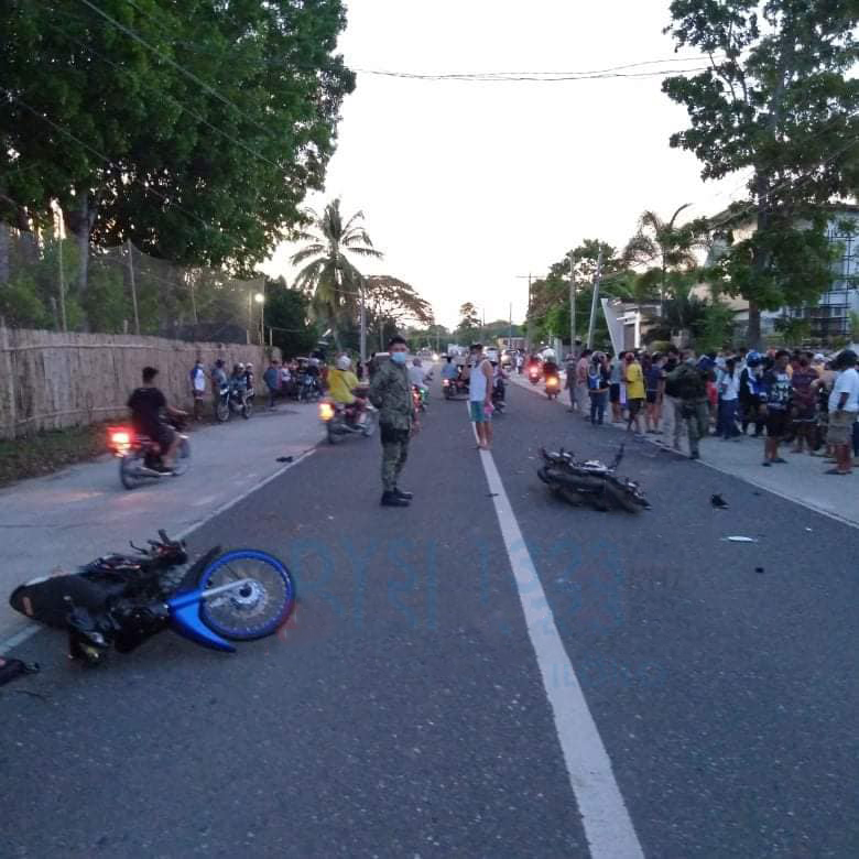 Motorcycle crash kills 2, hurts 2