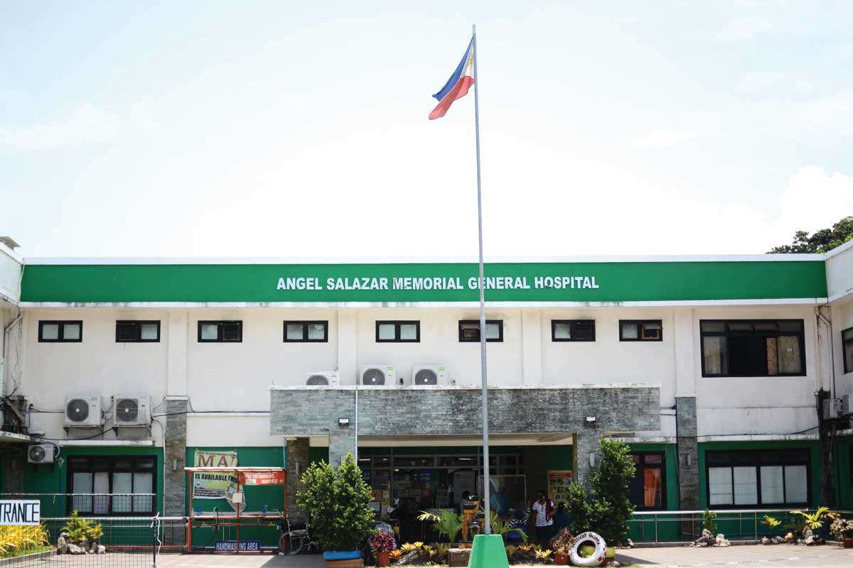 Why did some nurses leave Antique hospital?