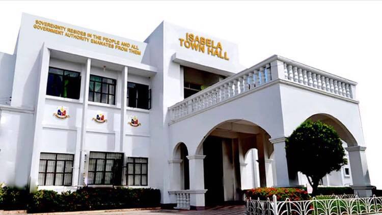 Isabela mayor orders lockdown of municipal hall