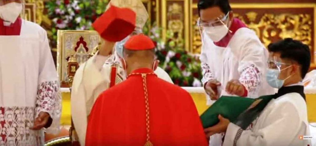 ‘To serve, listen, renew’: Cardinal Advincula officially receives red ...