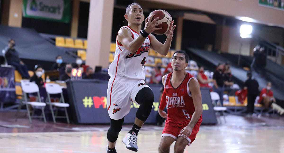 Jvee Casio moves to Blackwater