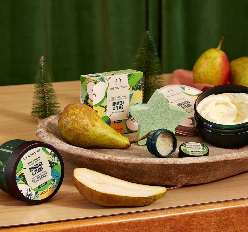 SPREAD THE LOVE AND SHARE THE JOY THIS CHRISTMAS WITH THE BODY SHOP