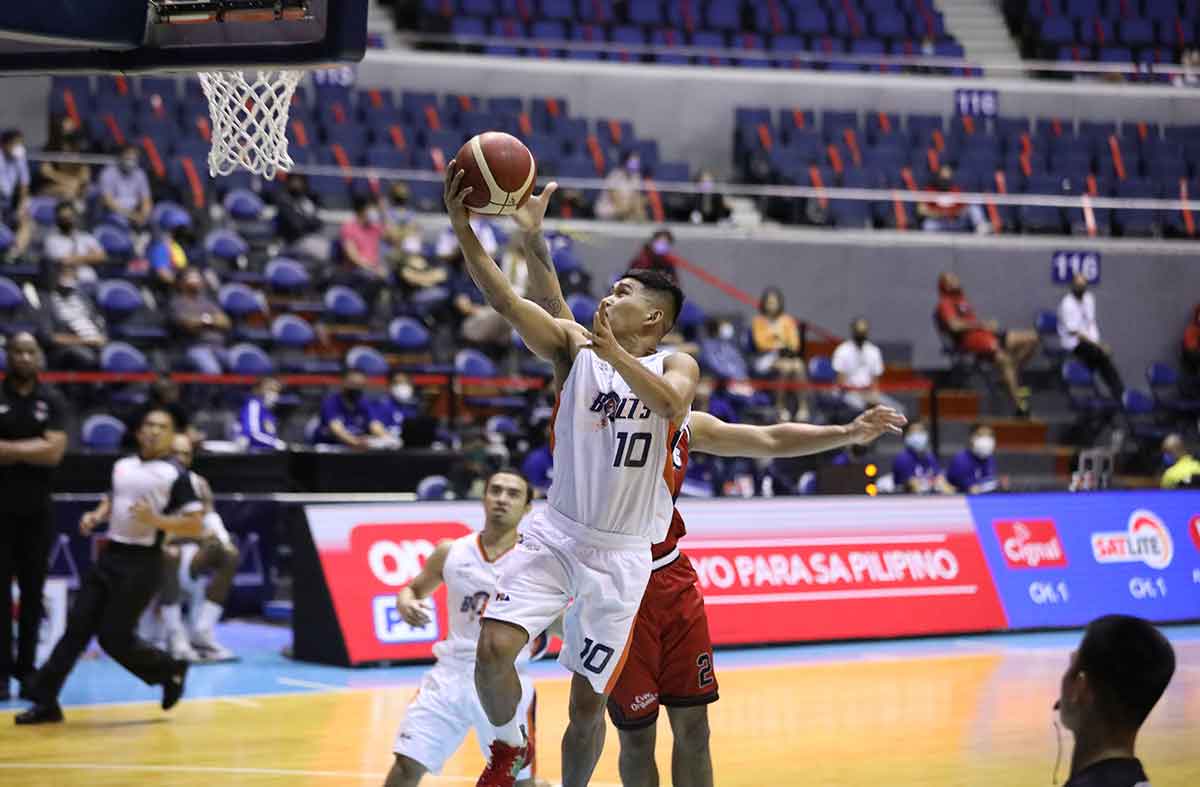Pinto moves to Ginebra, Brondial joins SMB