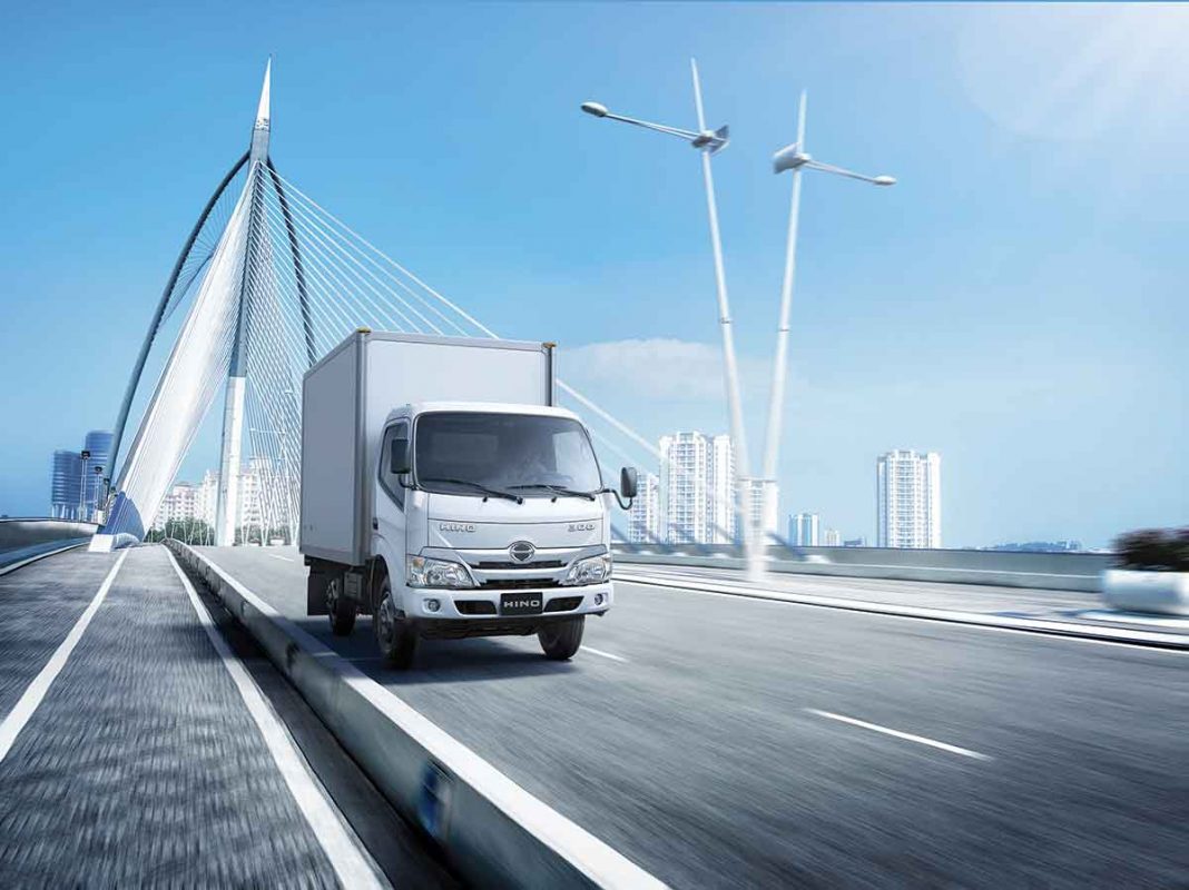 Drive easy with the new Hino 300 fully automatic truck
