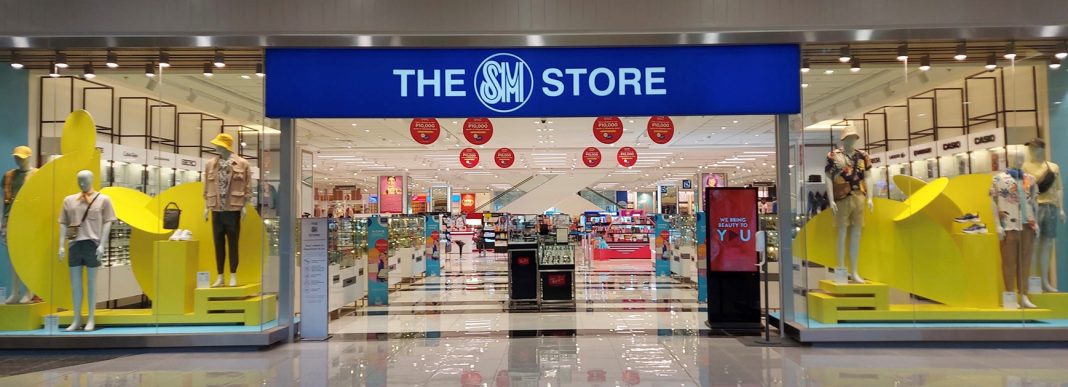 The SM Store Roxas opens