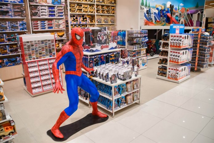 The SM Store Roxas opens