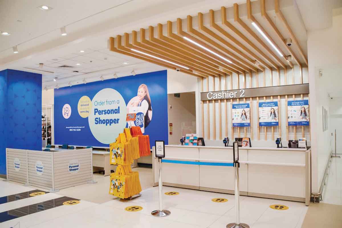 The SM Store Roxas opens